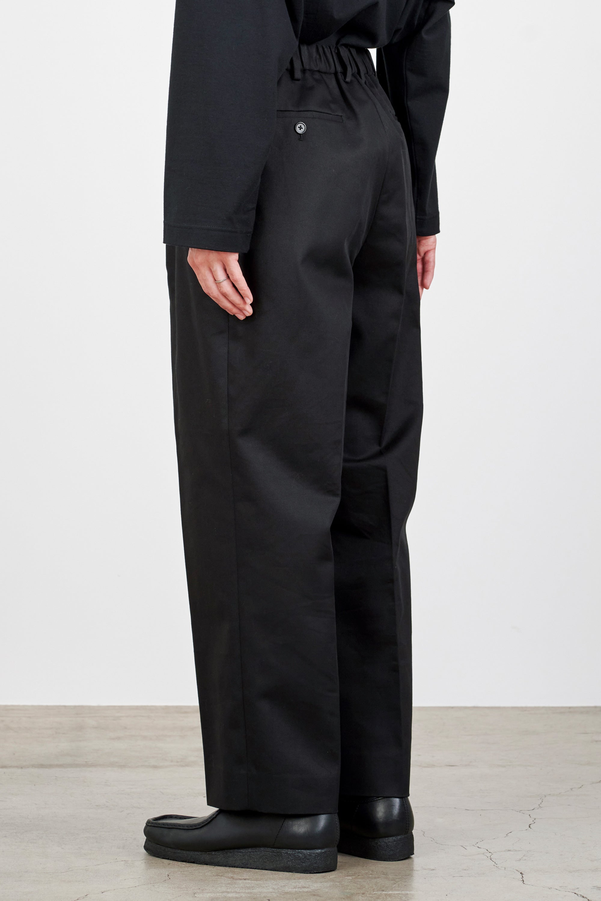 MARKAWARE A22C-02PT01C CLASSIC FIT TROUSERS IV – Hide & Seek Store